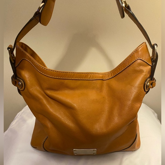 Michael Kors | Bags | Michael Kors Tan Leather Bag Perfect Size Some ...